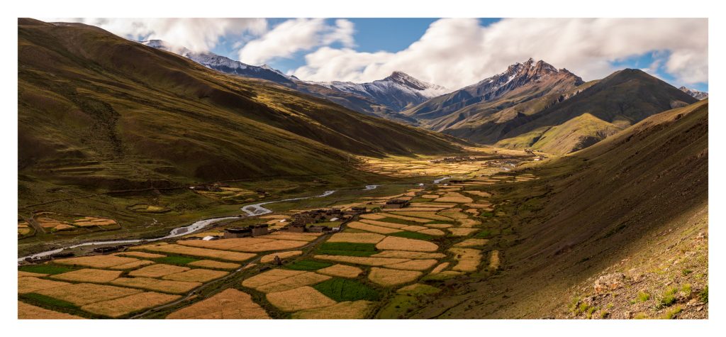 Colours found on Nomad in Village - Panoroma Nepal